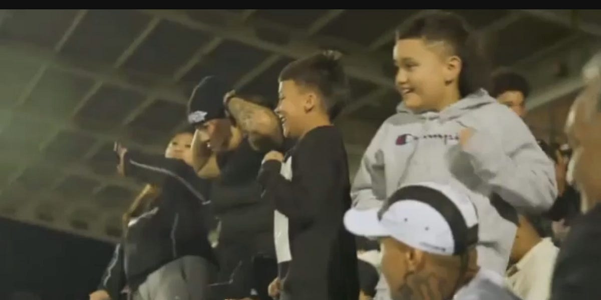 Runit Straight - Matua Kahurangi