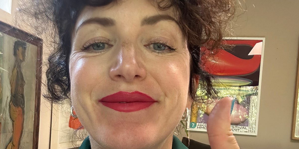 CHATTER IN THE BOX - Changes with Annie Macmanus