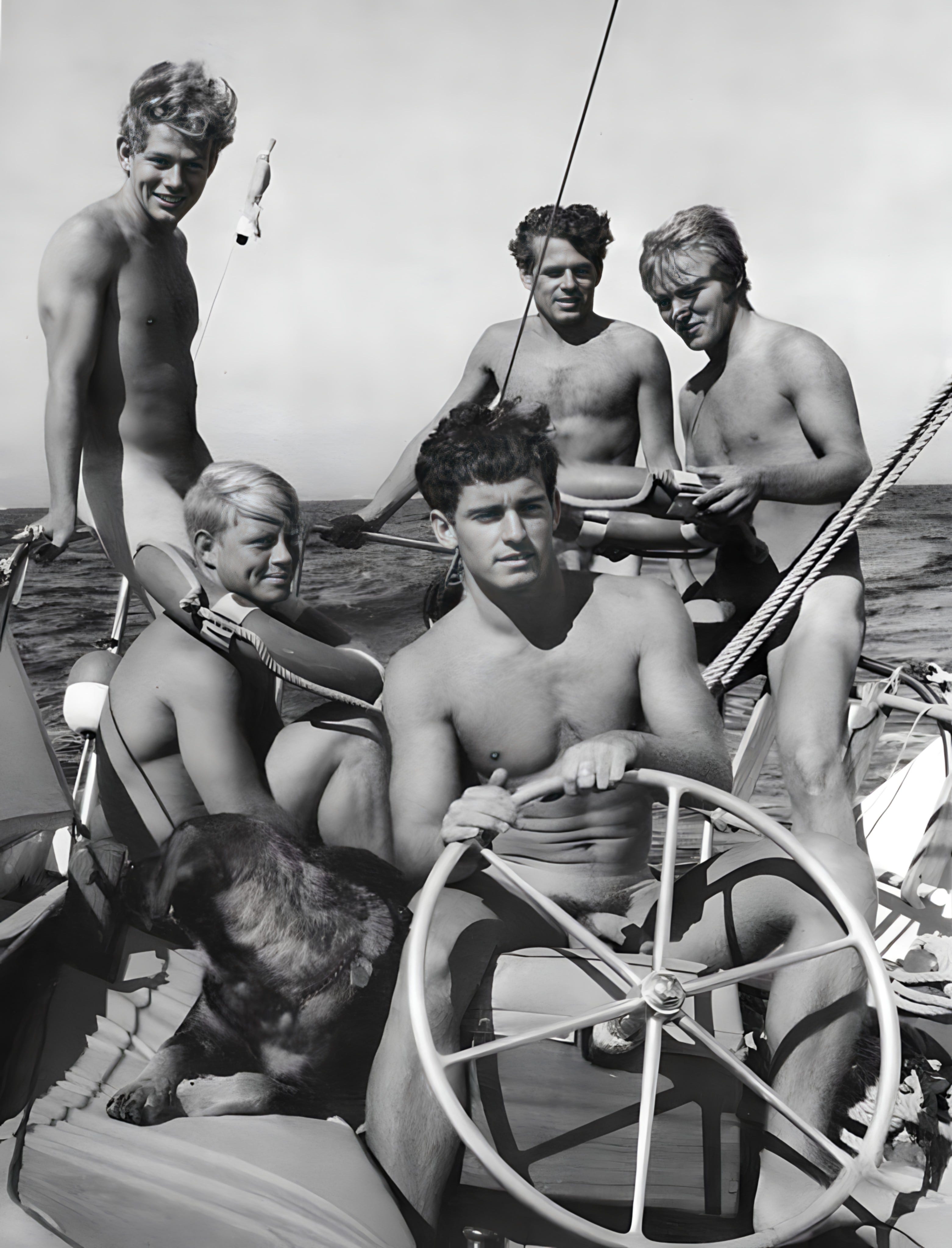 14 Young World War II Allied Soldiers Laid Bare - Gayety