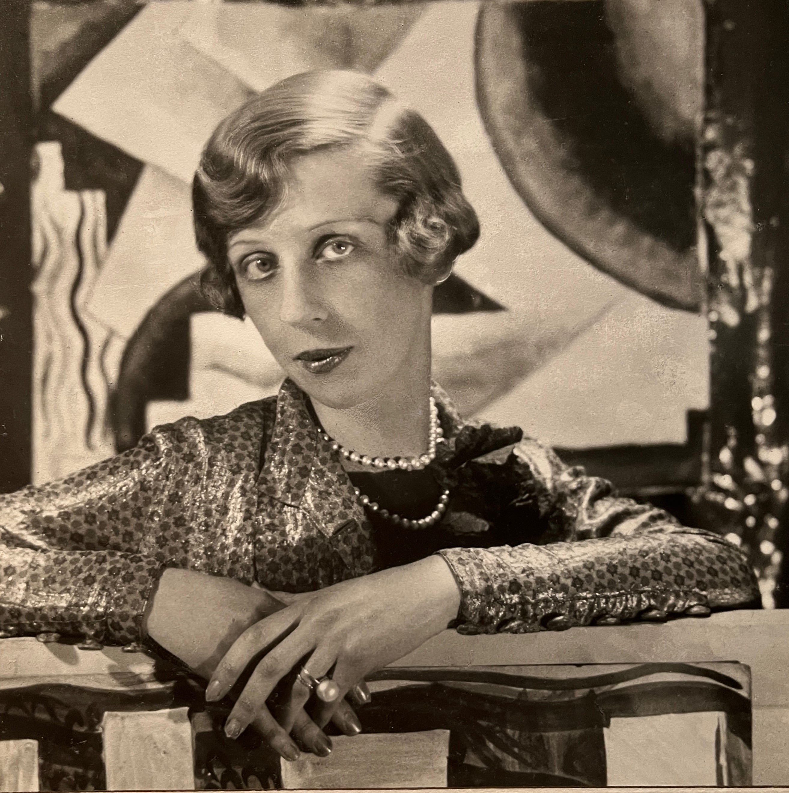 Beaton and business women - by Lizzie Broadbent