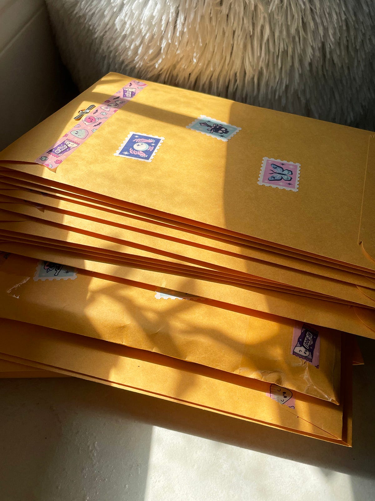 How to Make Zine Friends - by Brigitte - Commonplace Zines