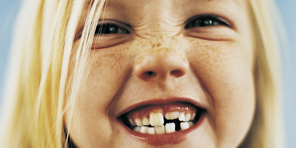 Wackelzahnpubertät: Understanding Your Child's 'Wobbly-Tooth Puberty'