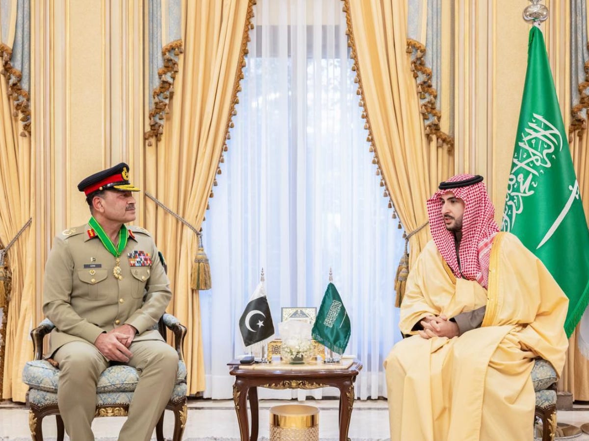 Pakistan CDF receives Saudi Arabia's highest national honour