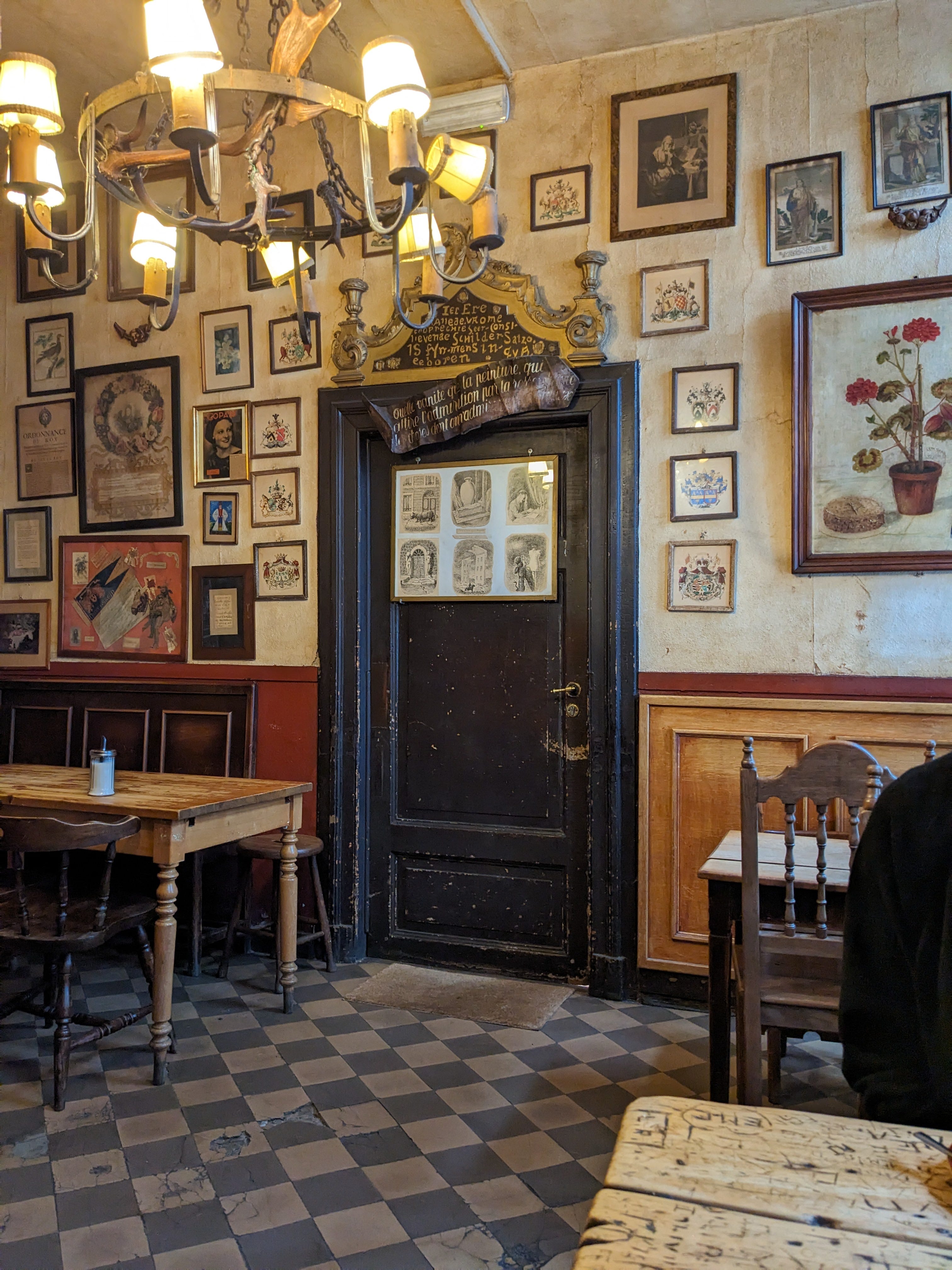 The Belgian Trip: La Fleur en Papier Doré - by Cath Pound