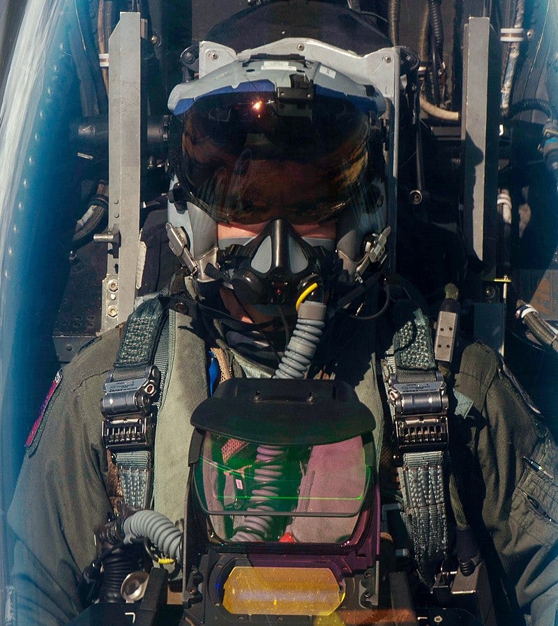 Single vs. Two-Pilot Fighter Jets - Liquid Bird