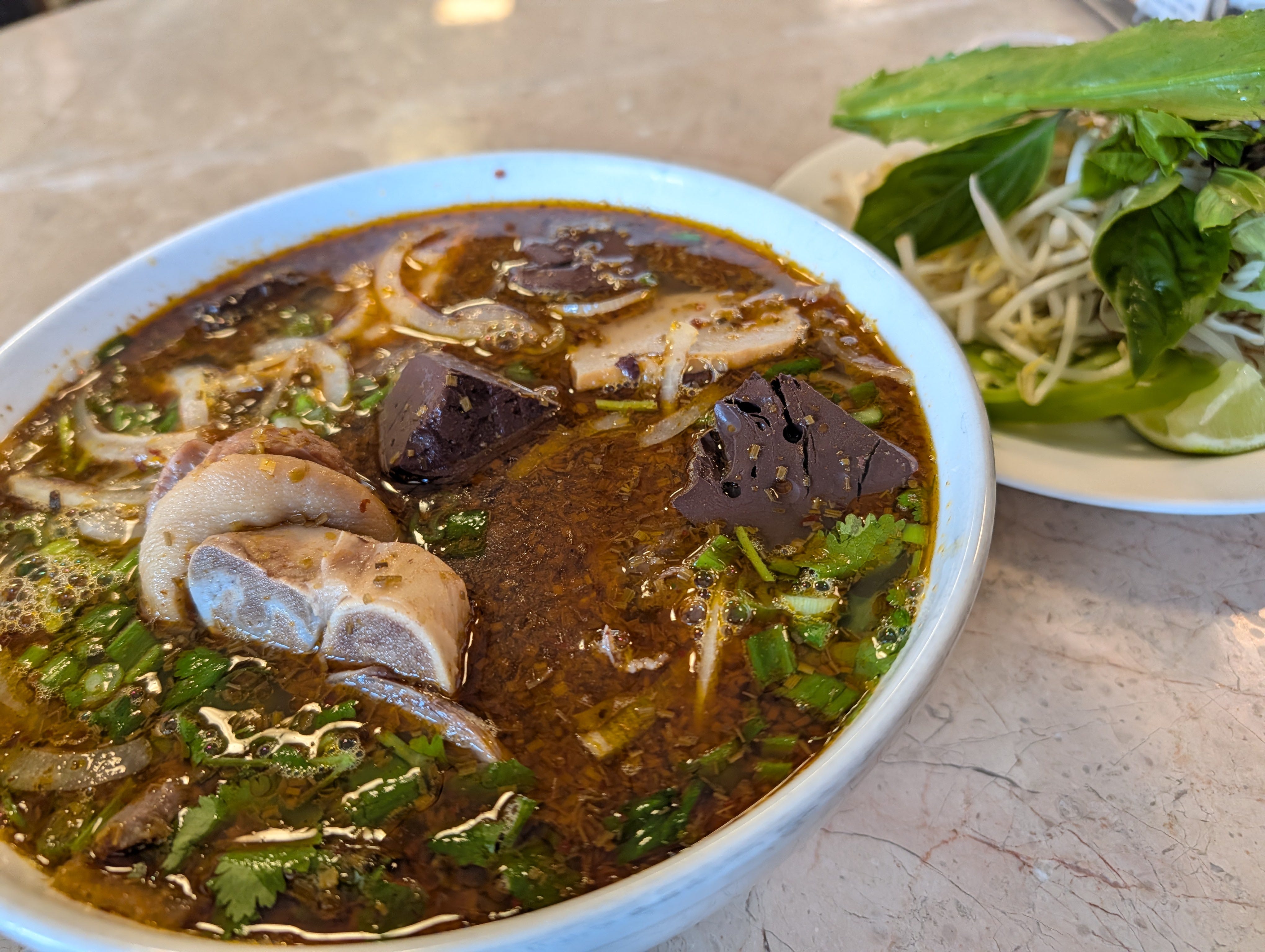 Bún bò Hûe... - Sid Stories...