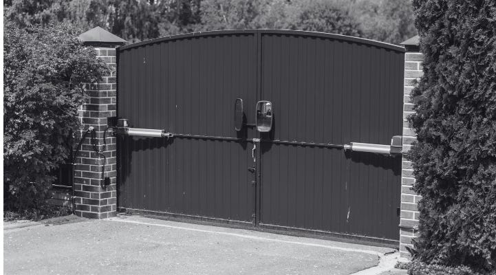 Ultimatum: Thursday Evening - by Dominic Masters