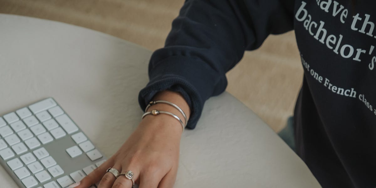 05: Everything You Want To Know About Substack - by Sara