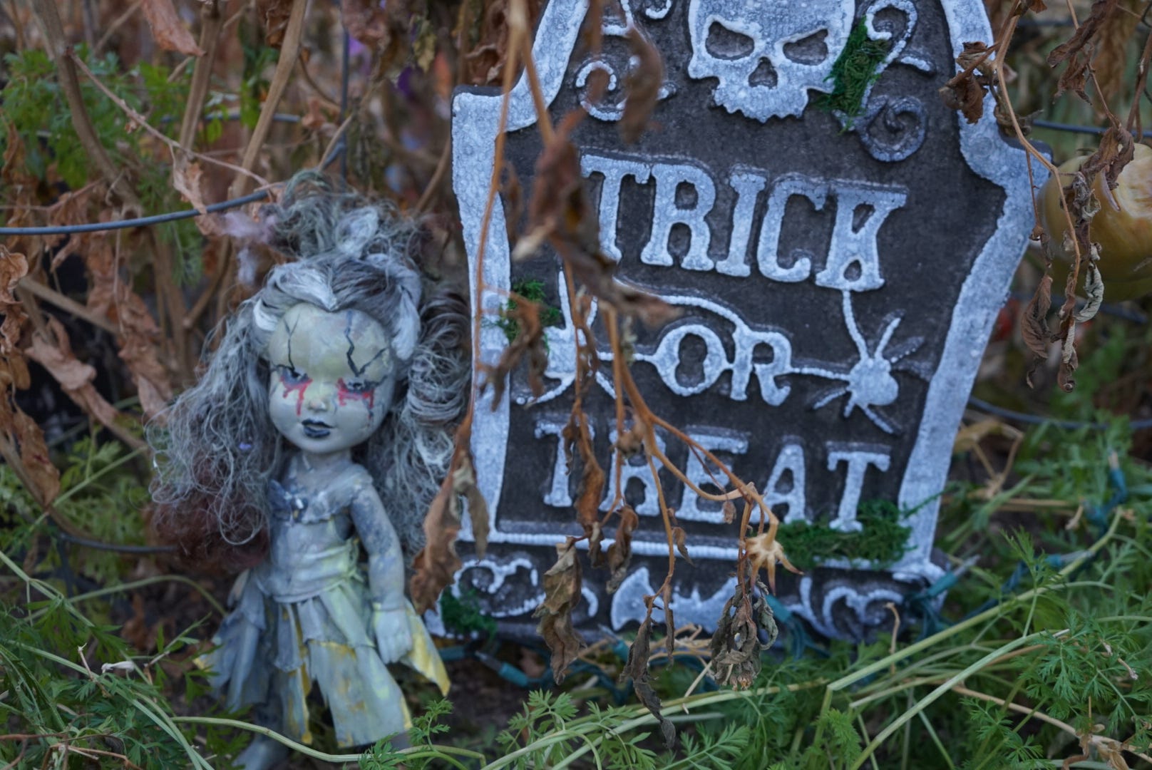 Happy Halloween - by Amy Pence-Brown - Whorella