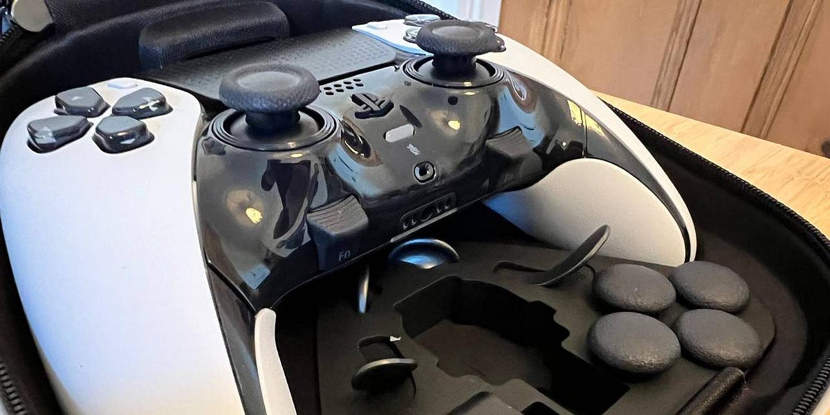 PS5 DualSense Edge Controller review: a luxury pad that misses the mark