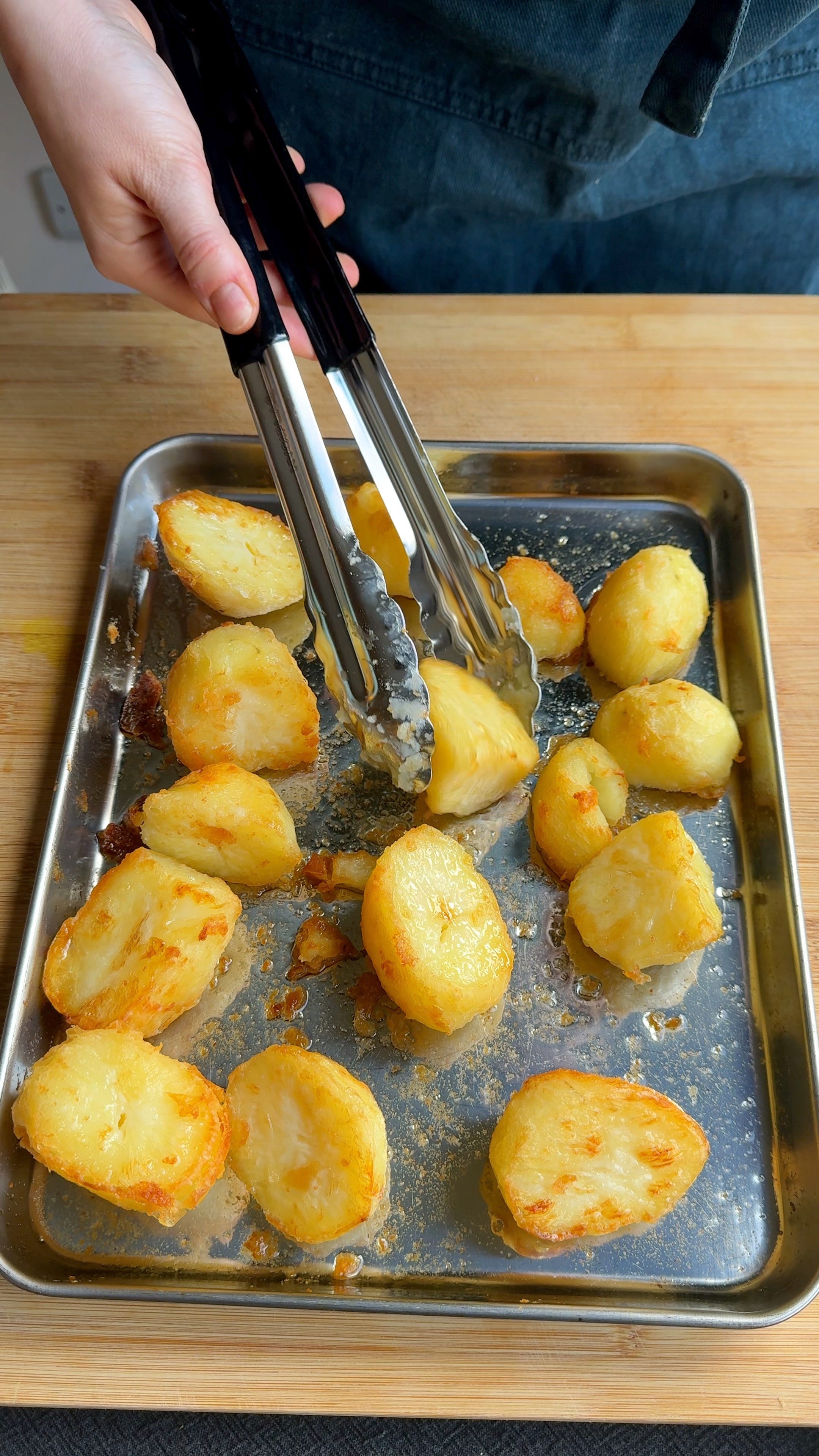ULTIMATE GUIDE TO ROAST POTATOES - Chef Anna Frazer