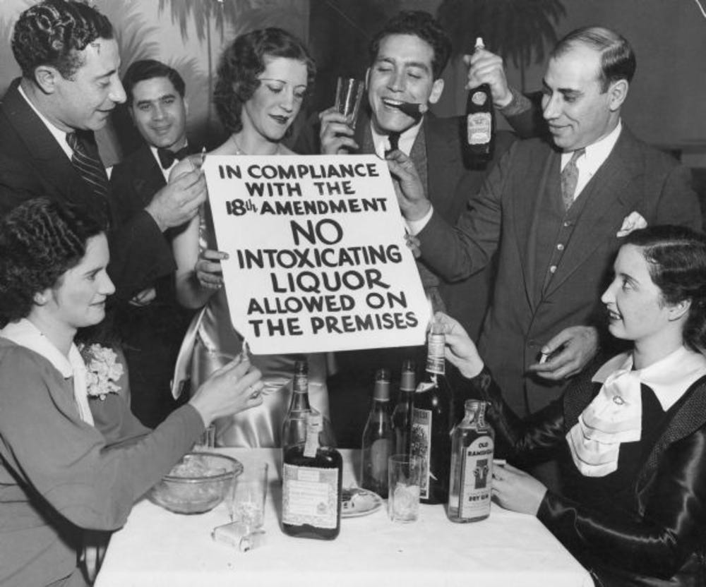 Forbidden Nights: 21 Haunting Photos of 1920s Speakeasies