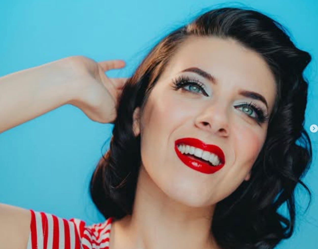 The Lost Magic of Glamour Shots - by Janine - Retro Avocado