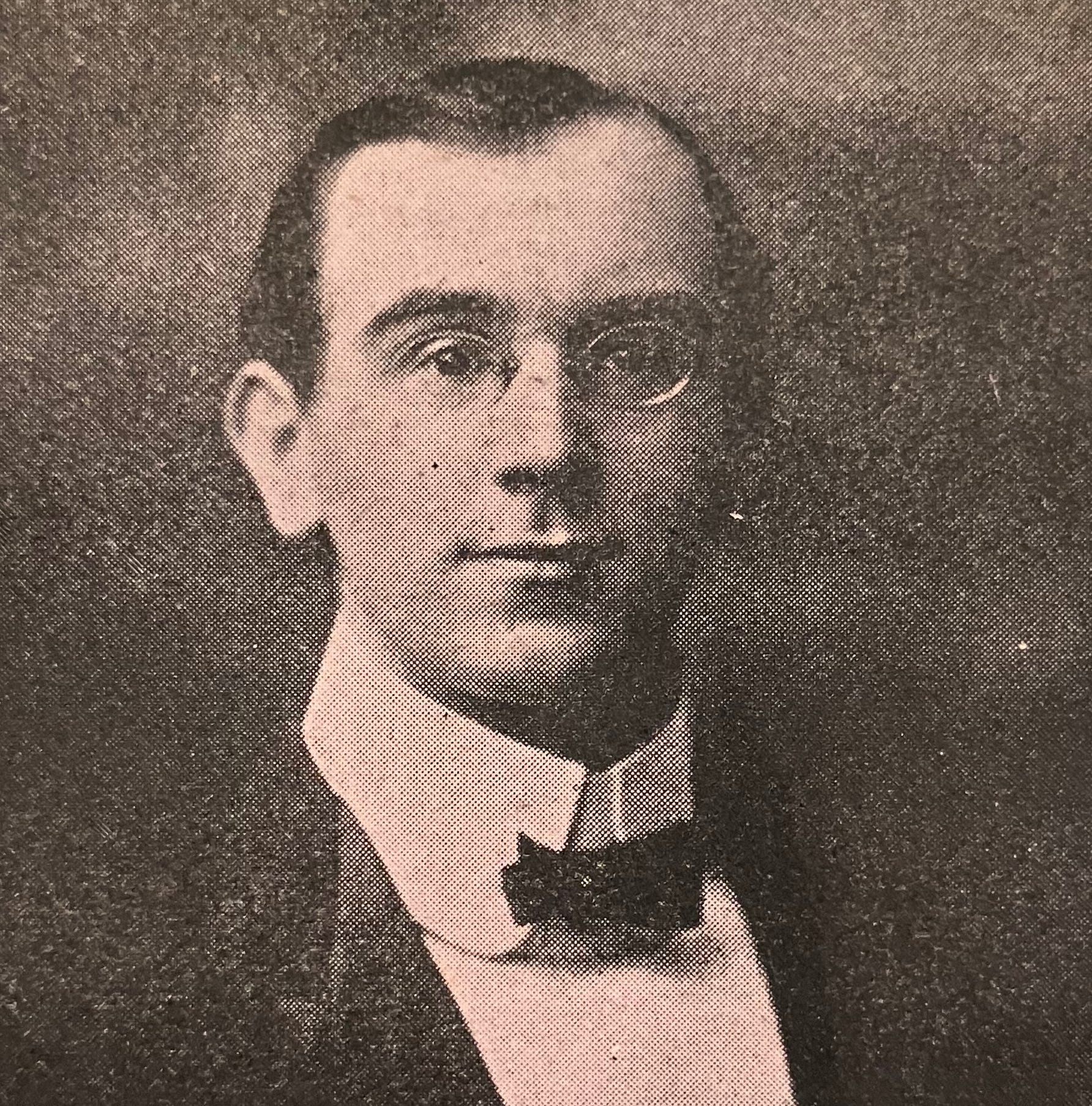 A poodle impersonator, the magician who was cremated twice and a demon ...