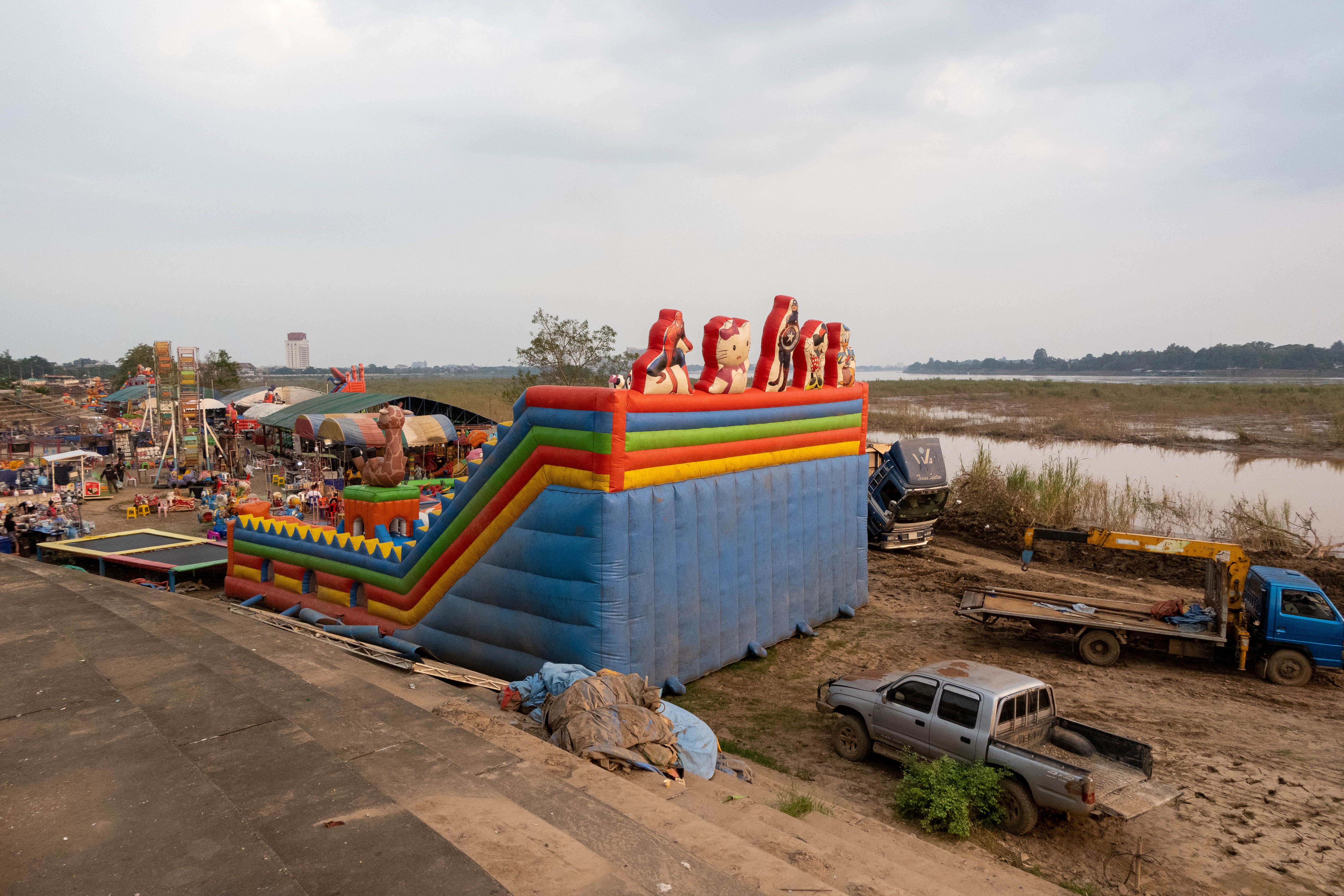 Walking Vientiane (Laos) - Chris Arnade Walks the World