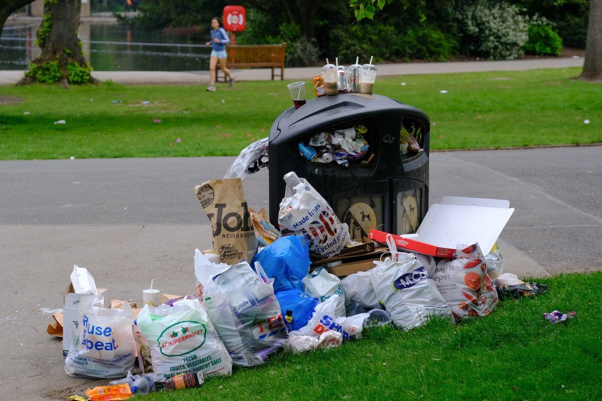 More than 30m tonnes of litter dropped each year - injuring wildlife ...