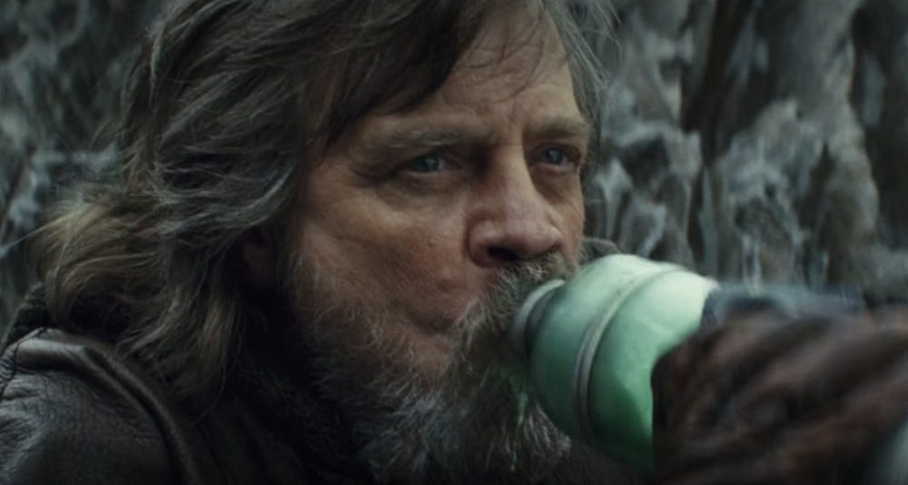 'The Last Jedi' Defender Tries To Dunk On Critics By Claiming Their ...