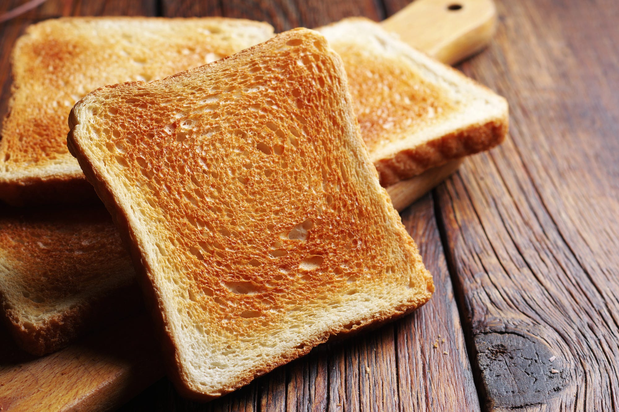 Cómo tostar el pan para hacer un sándwich perfecto (trucos y técnica)