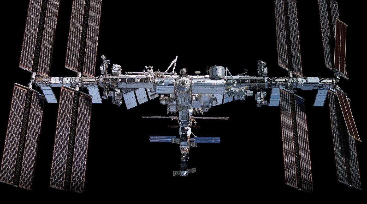 ISS Retirement Opens Door for Commercial Space Habitats