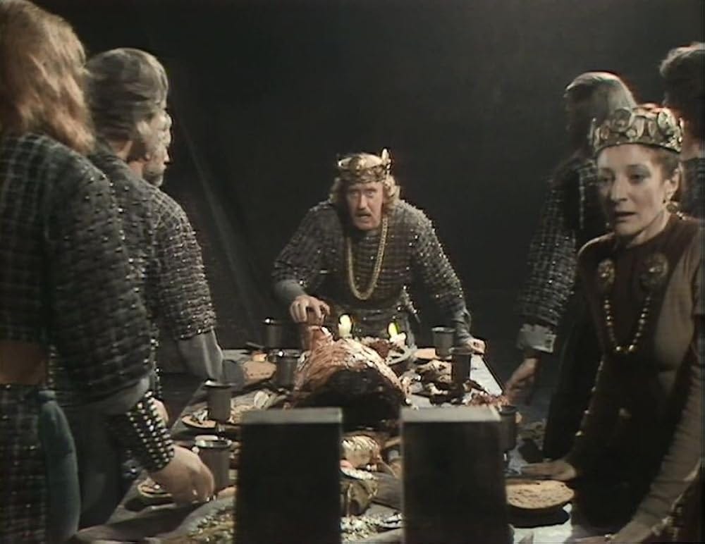 Who can see the ghost? – Banquo returns in Macbeth