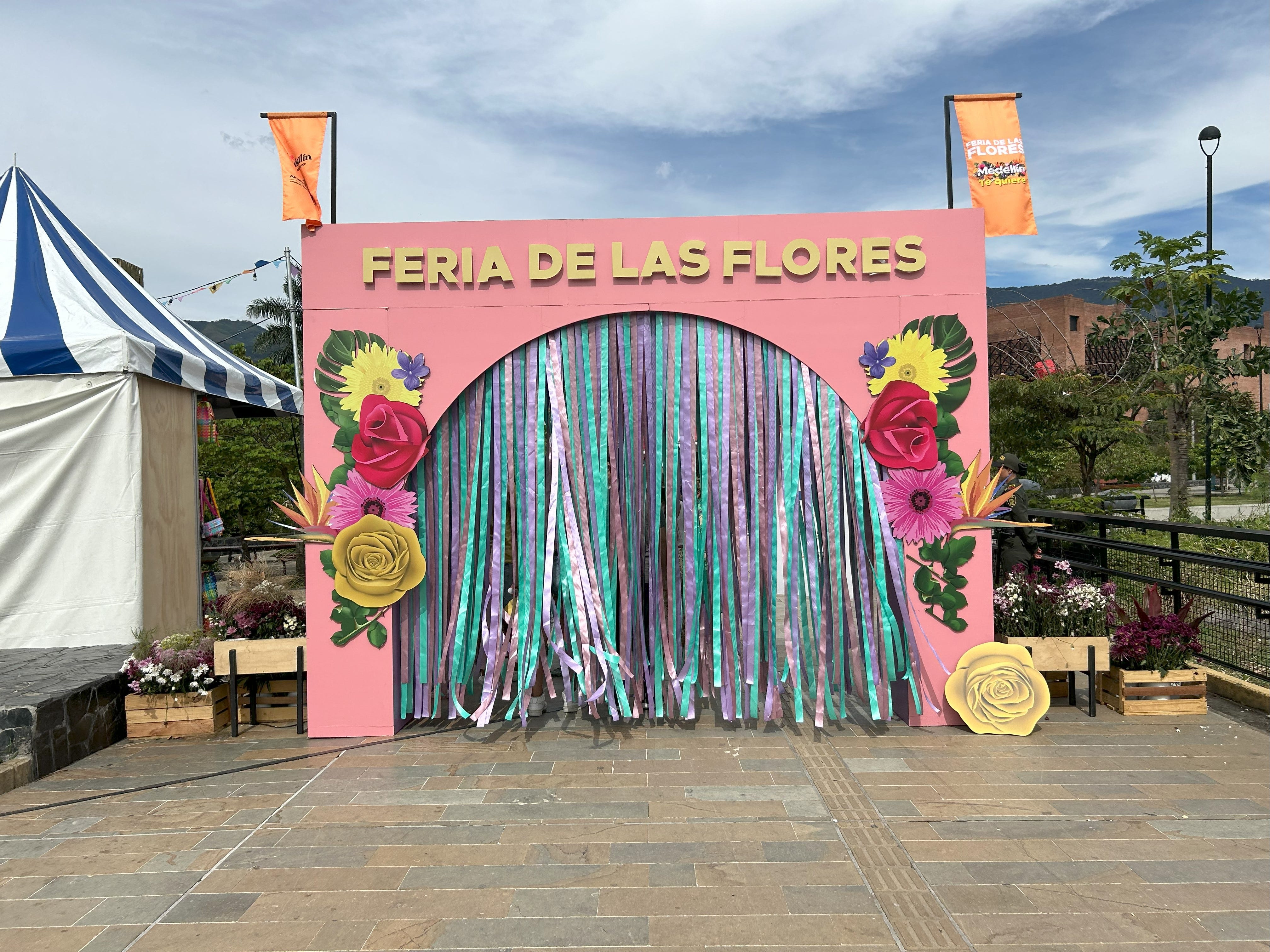 Feria de las Flores 2026 guide - Medellingles