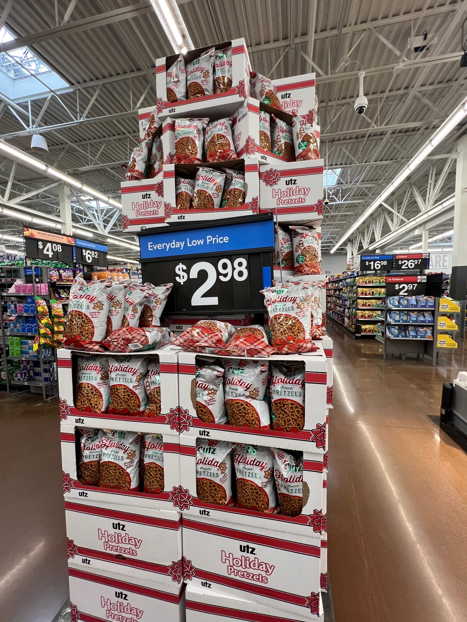 Walmart and the Art of Seasonal Transition