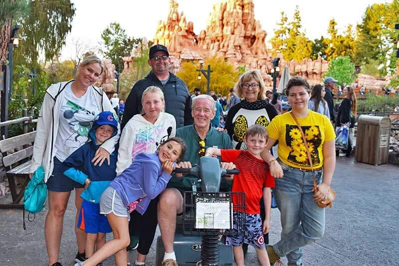 Behind the Mouse: Je Disney World skutečně nejšťastnější místo na světě?
