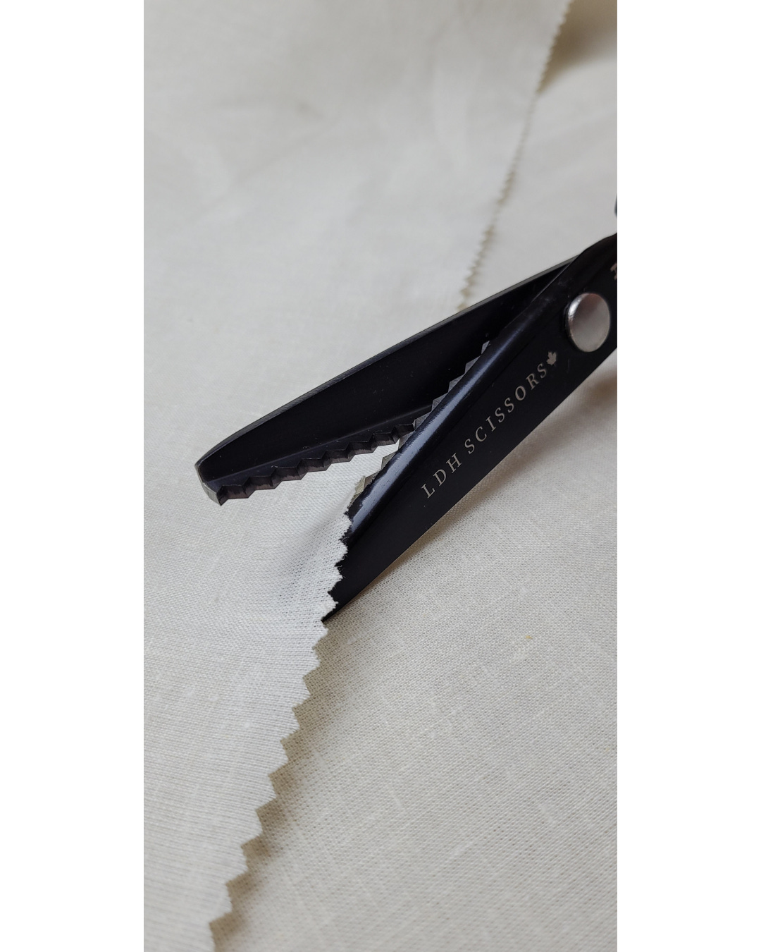 ️ A Cut Above: What Every Sewist Should Know About Pinking Shears