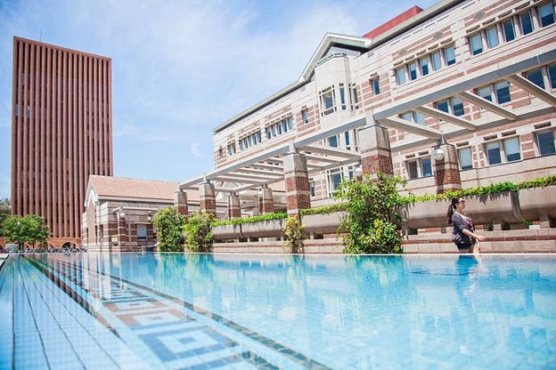 SCool Libraries: A Guide to USC's Libraries