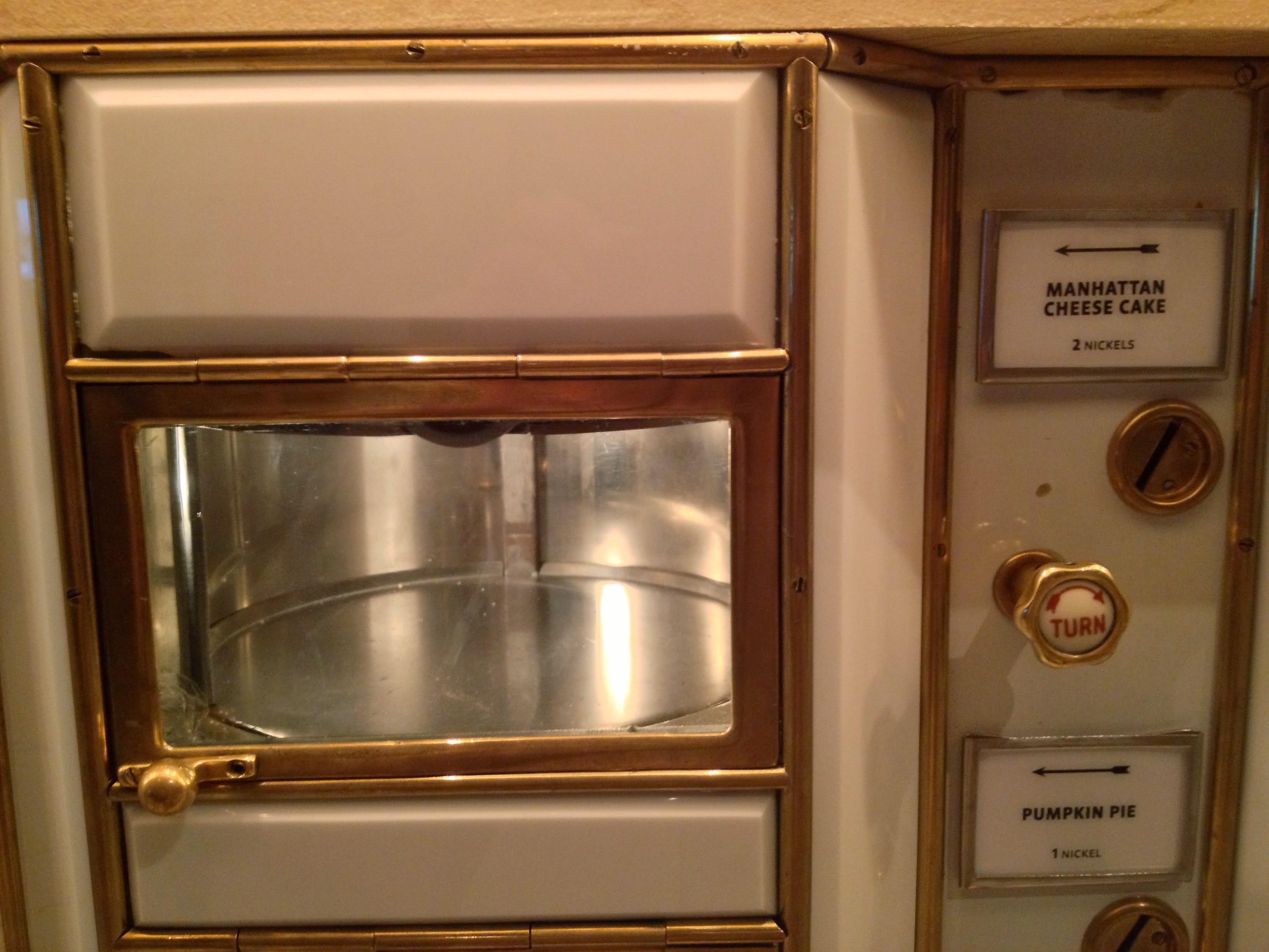 The Automat, fabled chain that closed in 1991, is staging a comeback ...