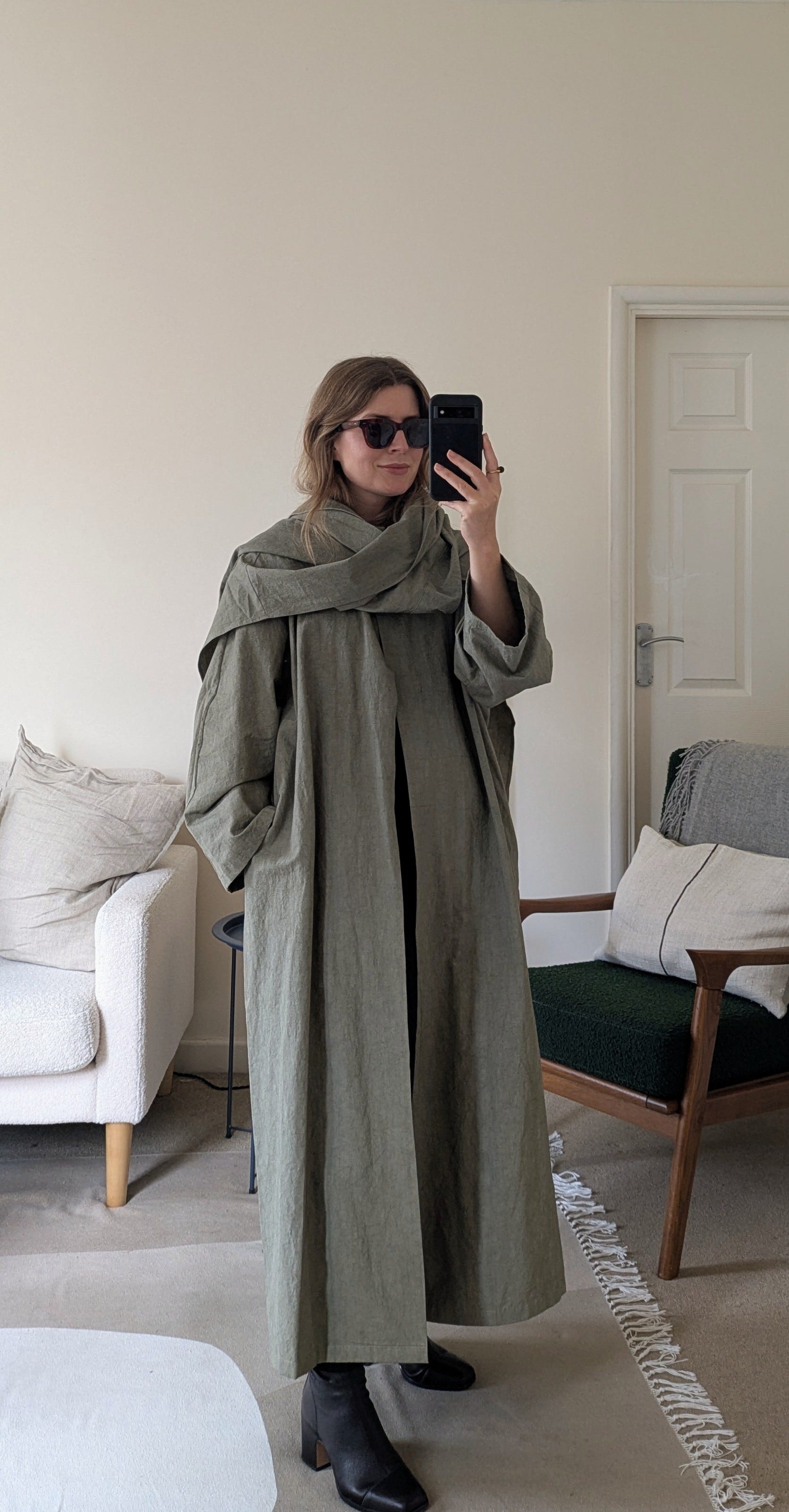 How to wear oversized clothing with confidence