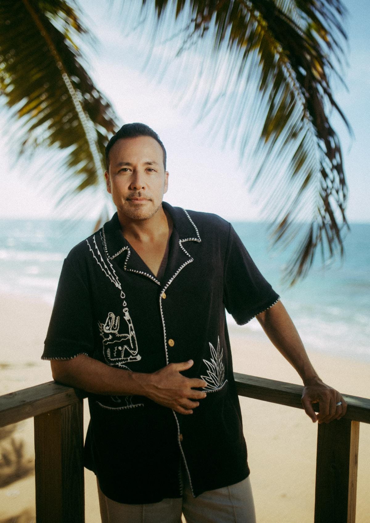 HOWIE DOROUGH CELEBRATES HIS PUERTO RICAN HERITAGE AT NYC'S PUERTO ...