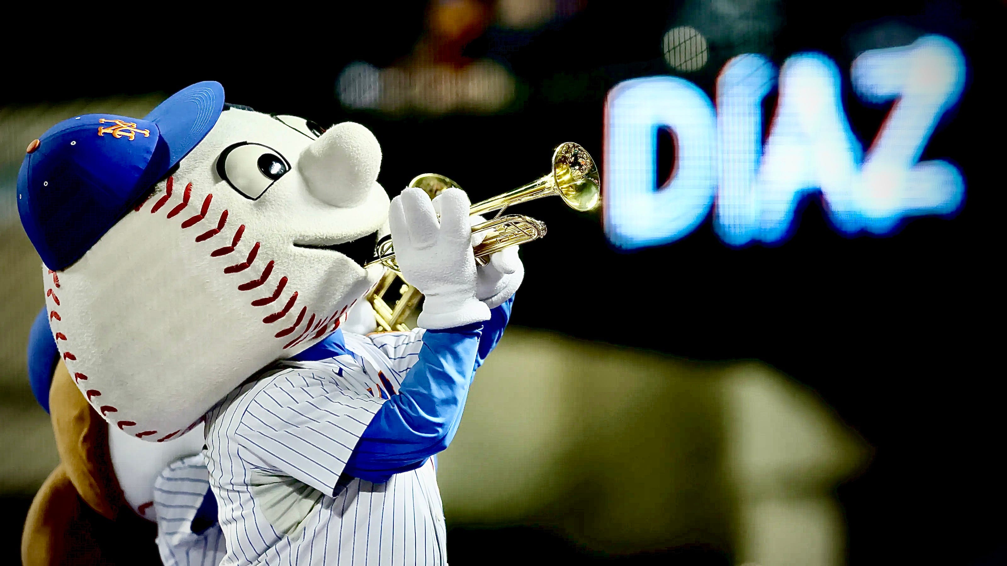 Dodgers sign Diaz, fans react - @MetsRewind