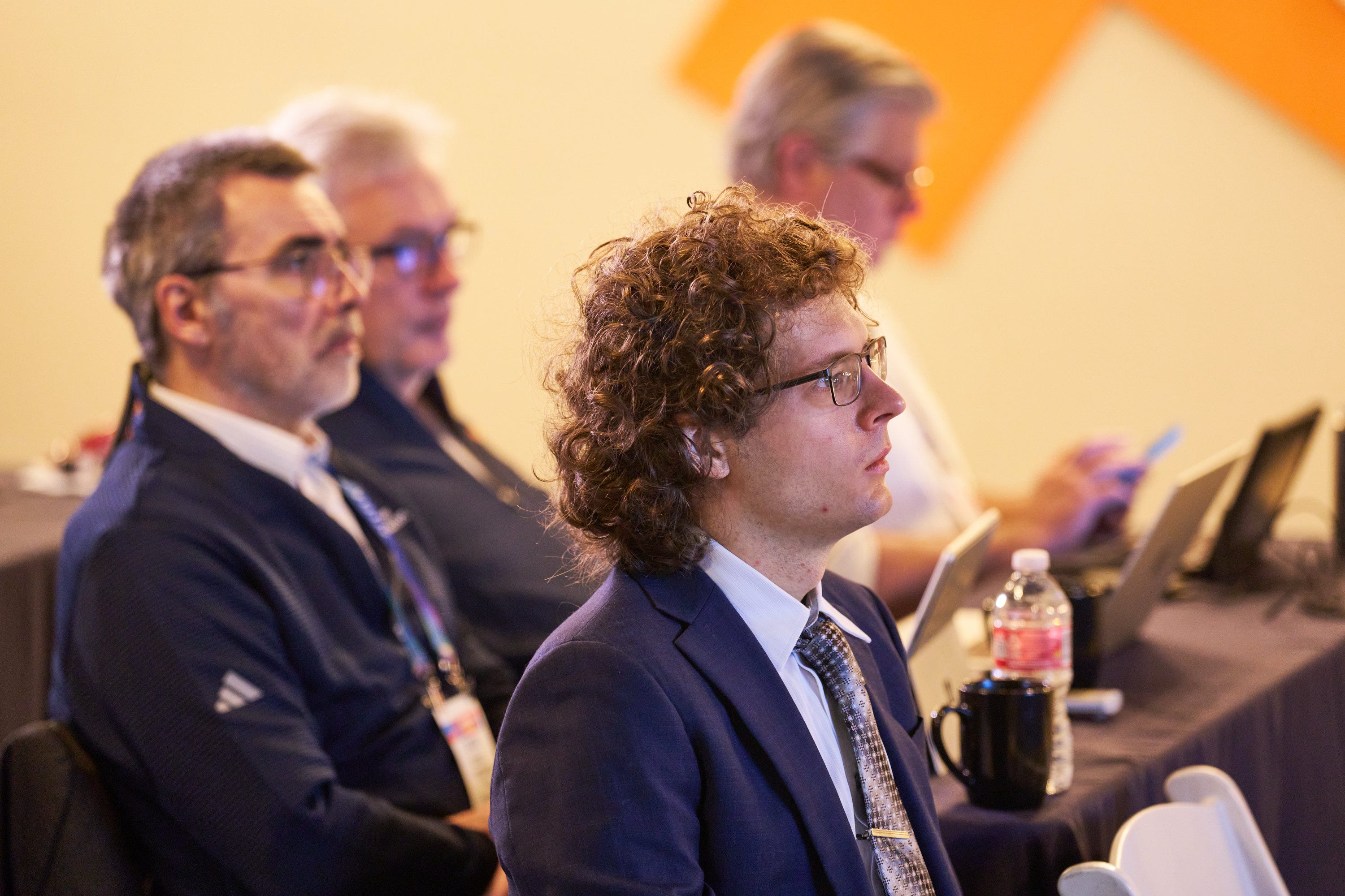 House of Journalists: Purebred Newshounds, an Endangered Species ...