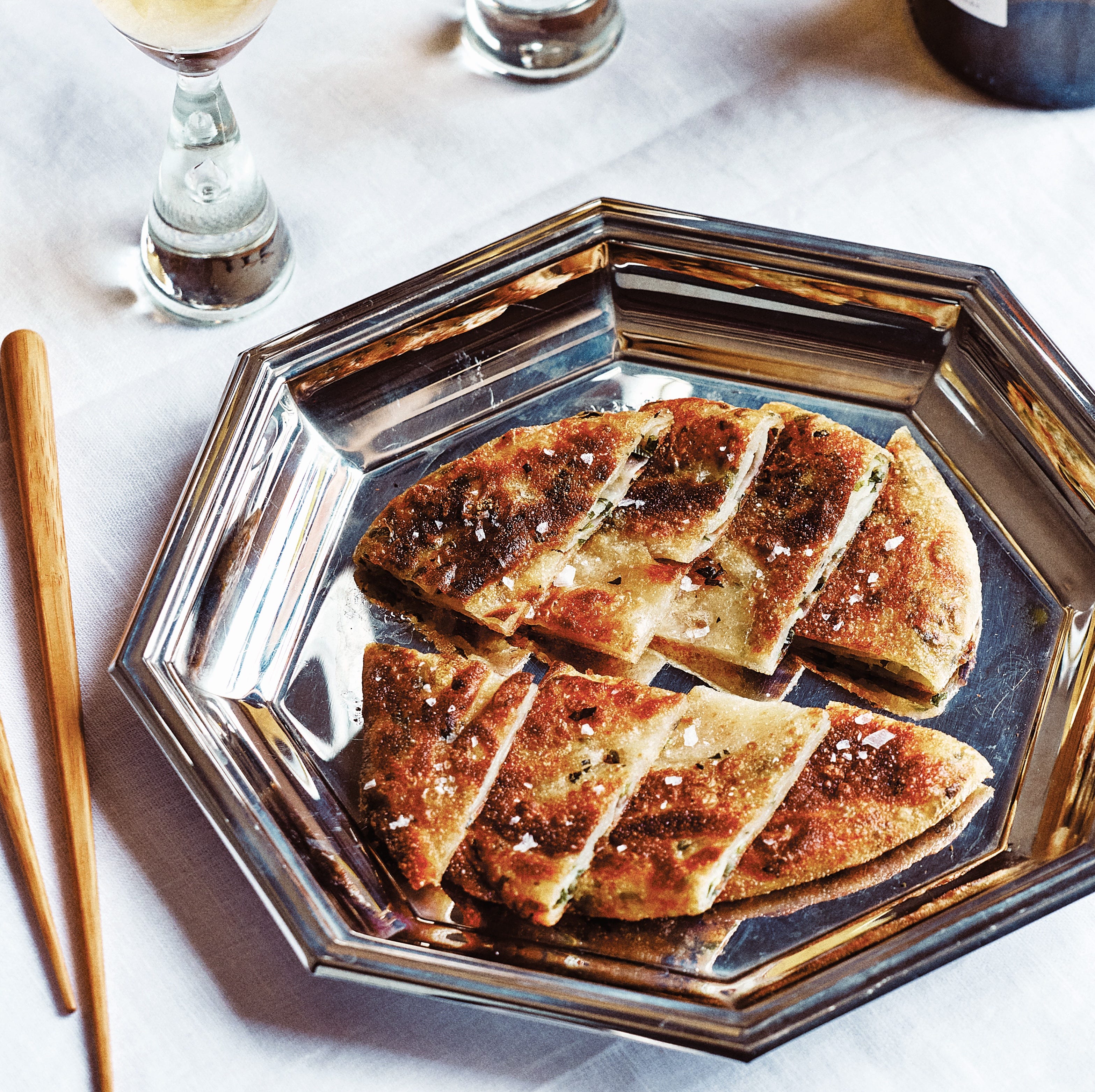 How to Host the Ultimate Hot Pot Dinner This Winter