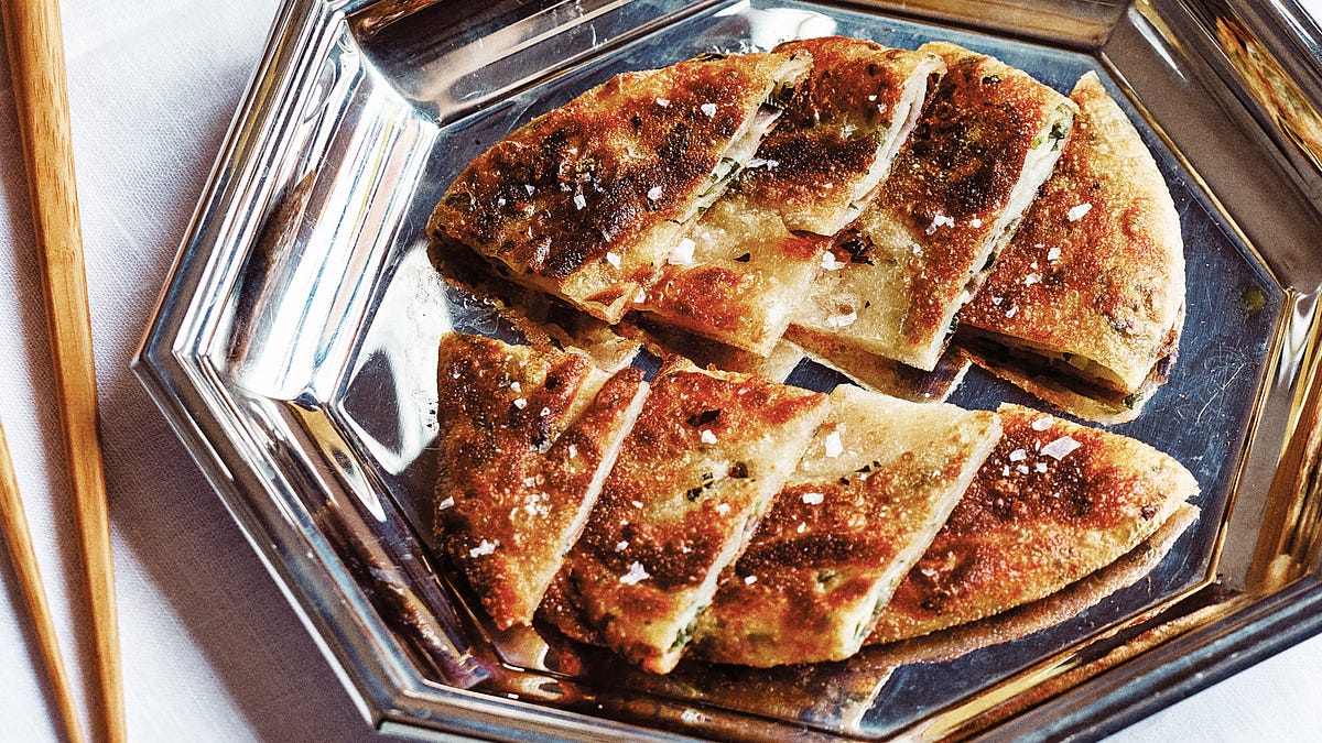 How to Host the Ultimate Hot Pot Dinner This Winter