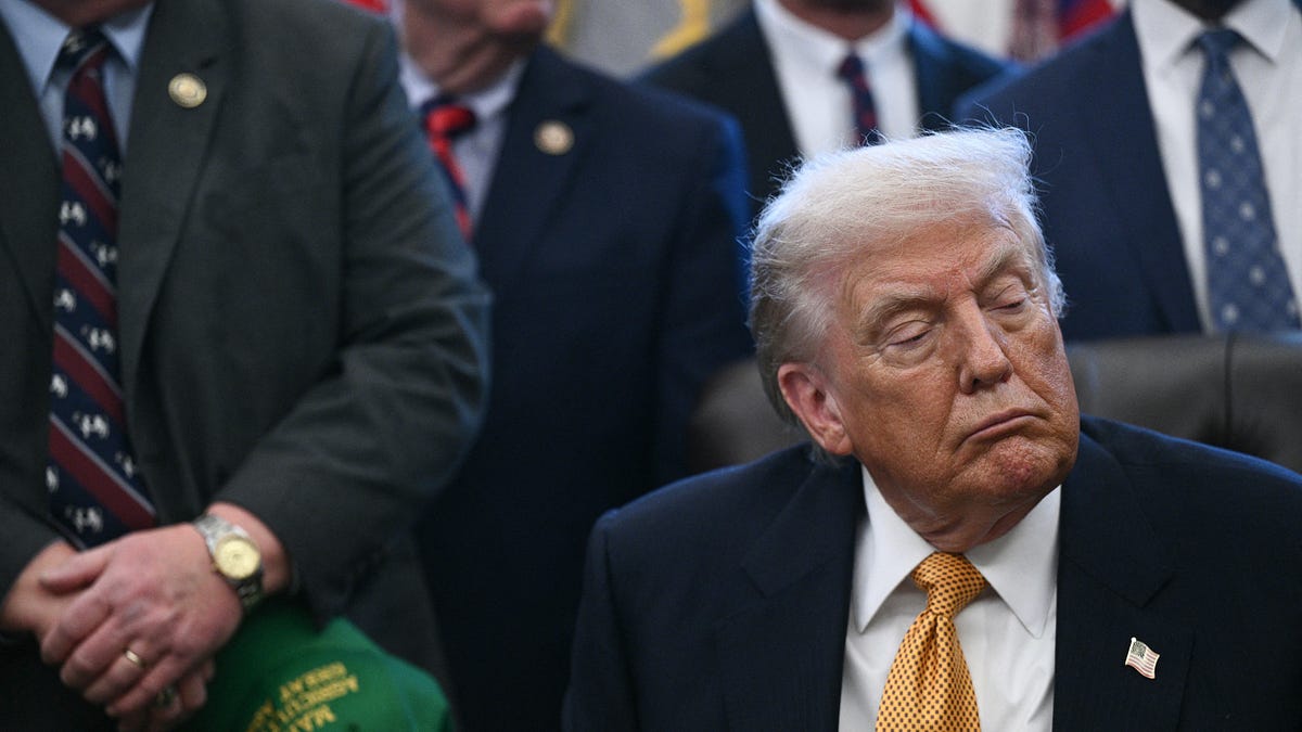 Simon Rosenberg on Trump’s no good, very bad year