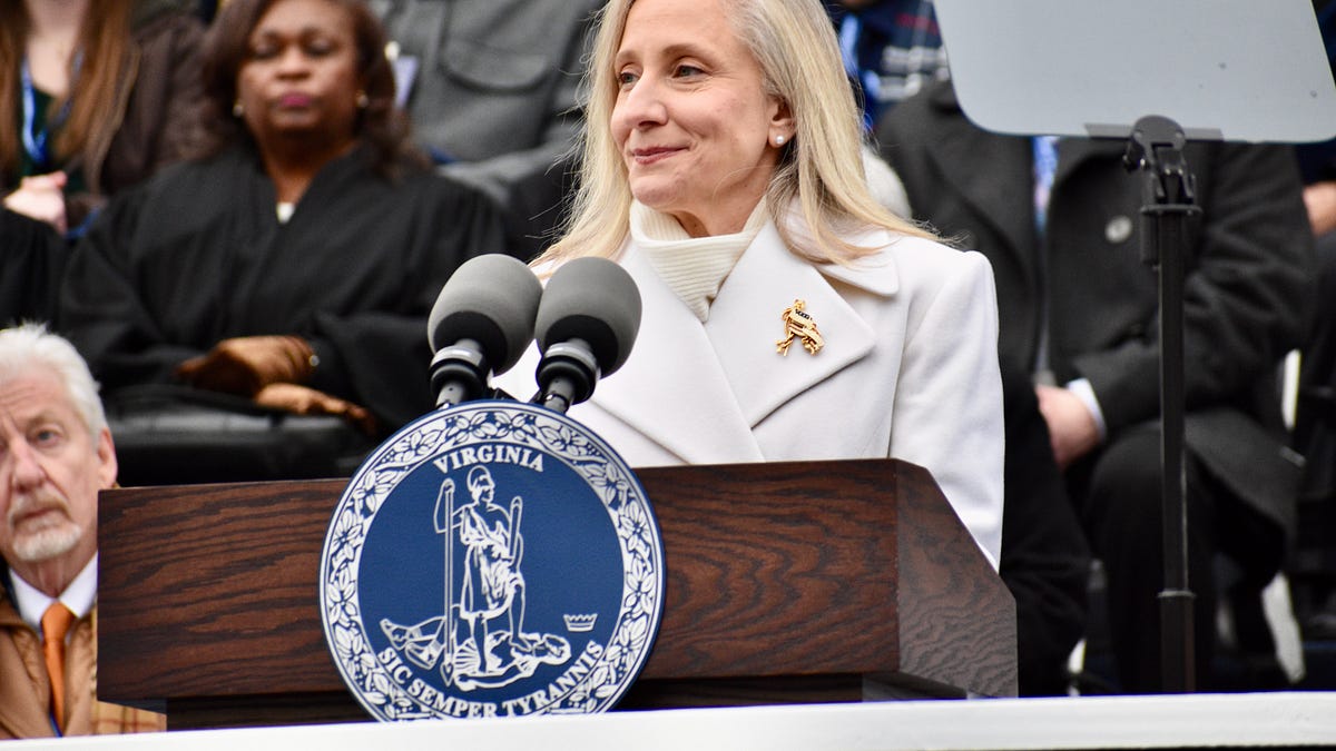 Spanberger signs 10 executive orders - by Brandon Jarvis