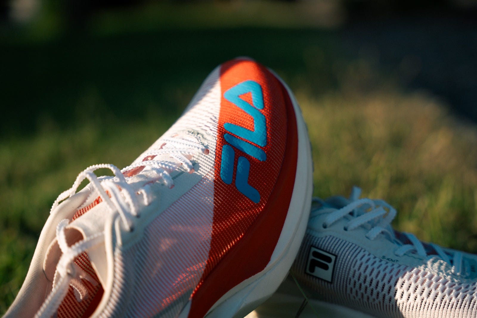 THE LAST LAP News N°165: Full review FILA Racer Carbon 3; Últimos cupos ...