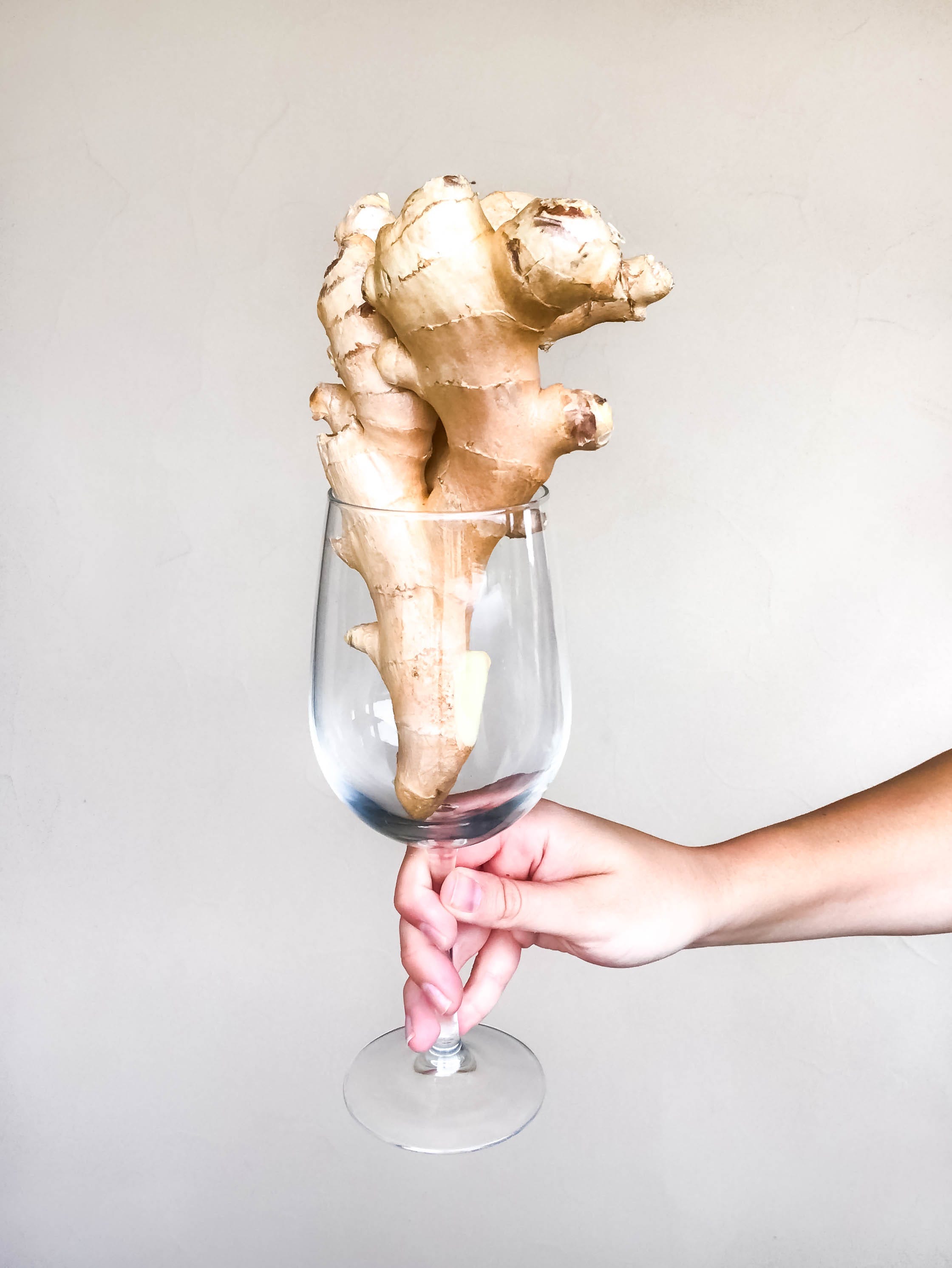 Aromas in Wine: 25 of the Most Common Wine Aromas Explained