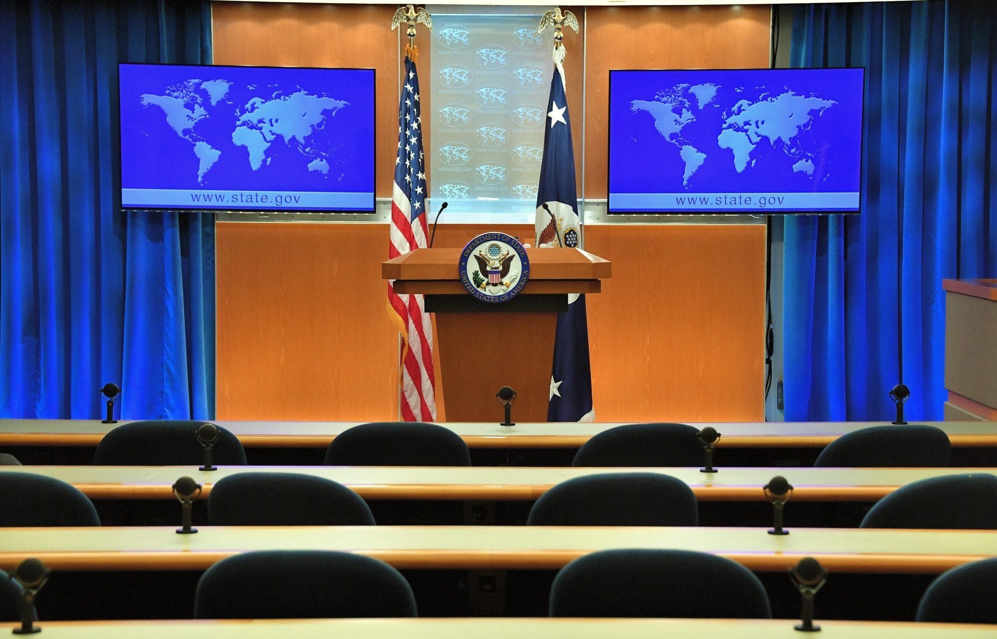 "Old" versus "New" Public Diplomacy - by Dan Spokojny