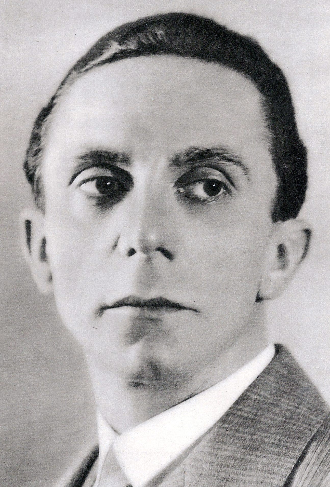 Goebbels Drives a Carr - by gene weingarten - The Gene Pool