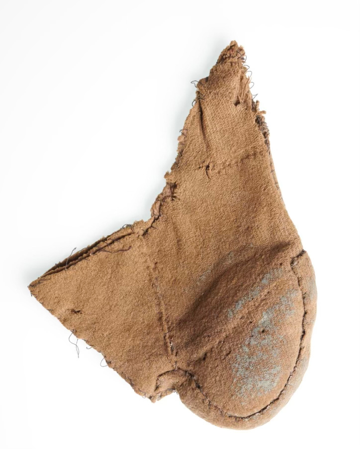 what does a codpiece look like