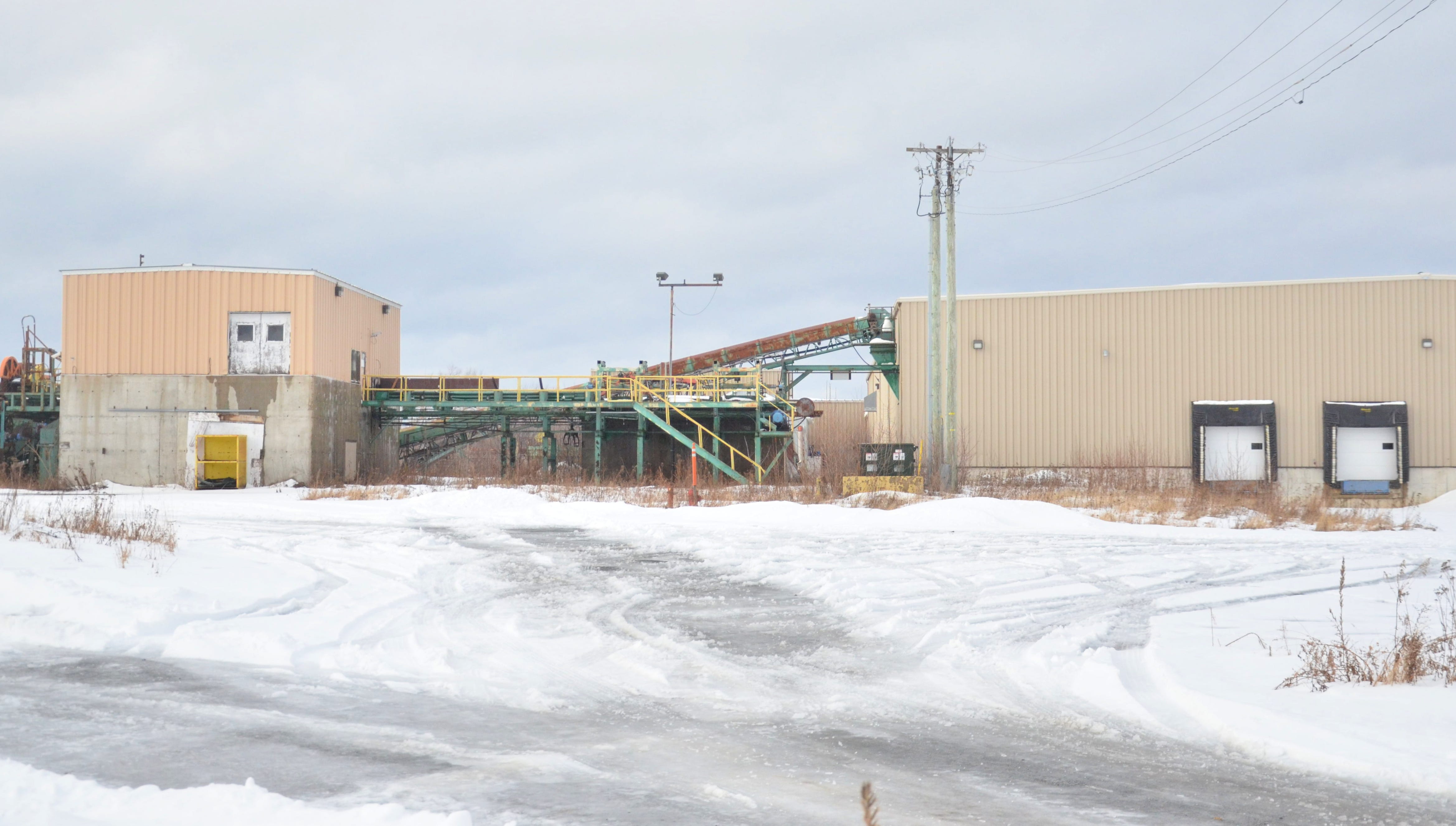 Recycling plant proposed for old plywood mill