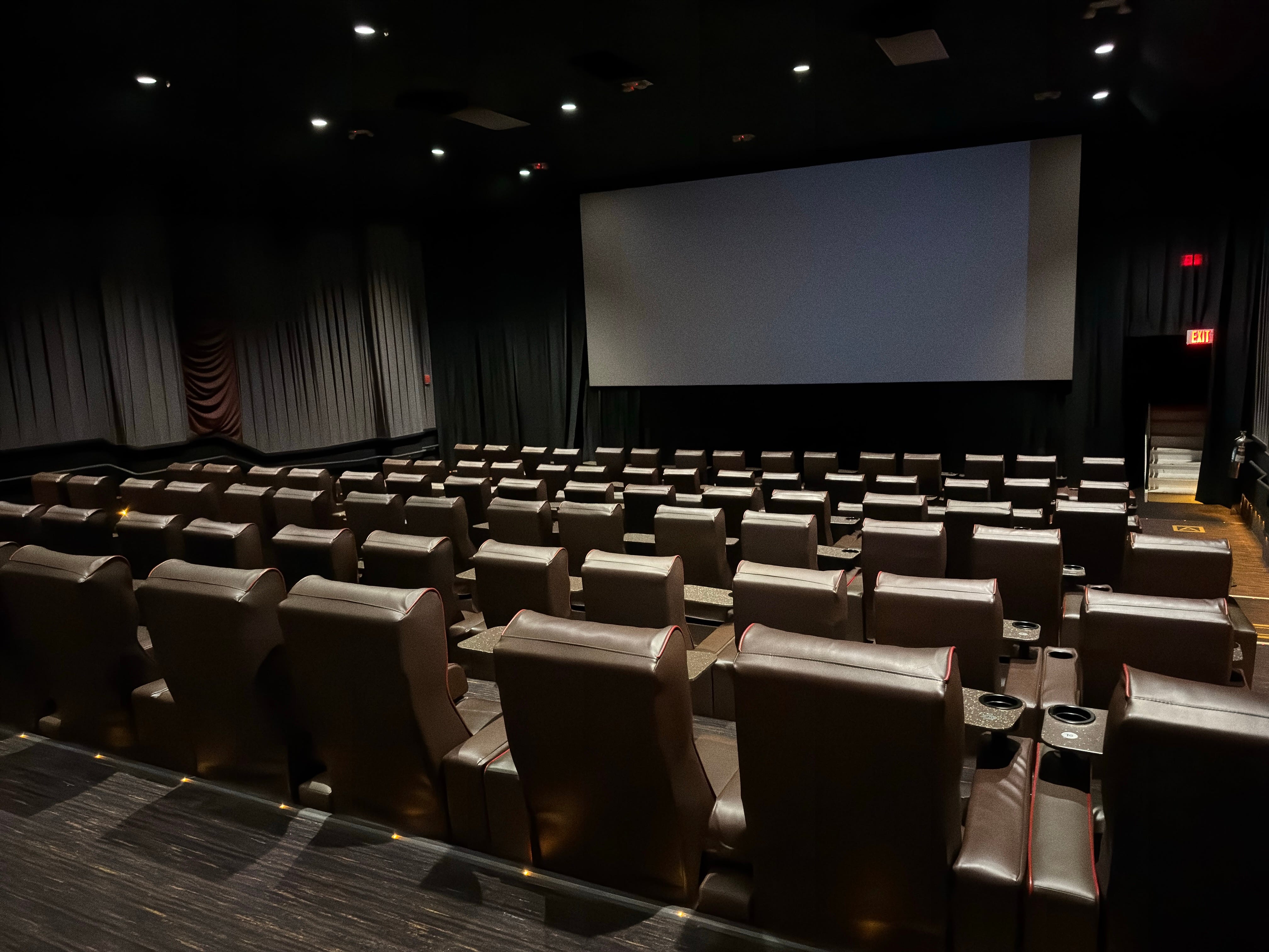 Exploring Manhattan's Forgotten AMC Locations