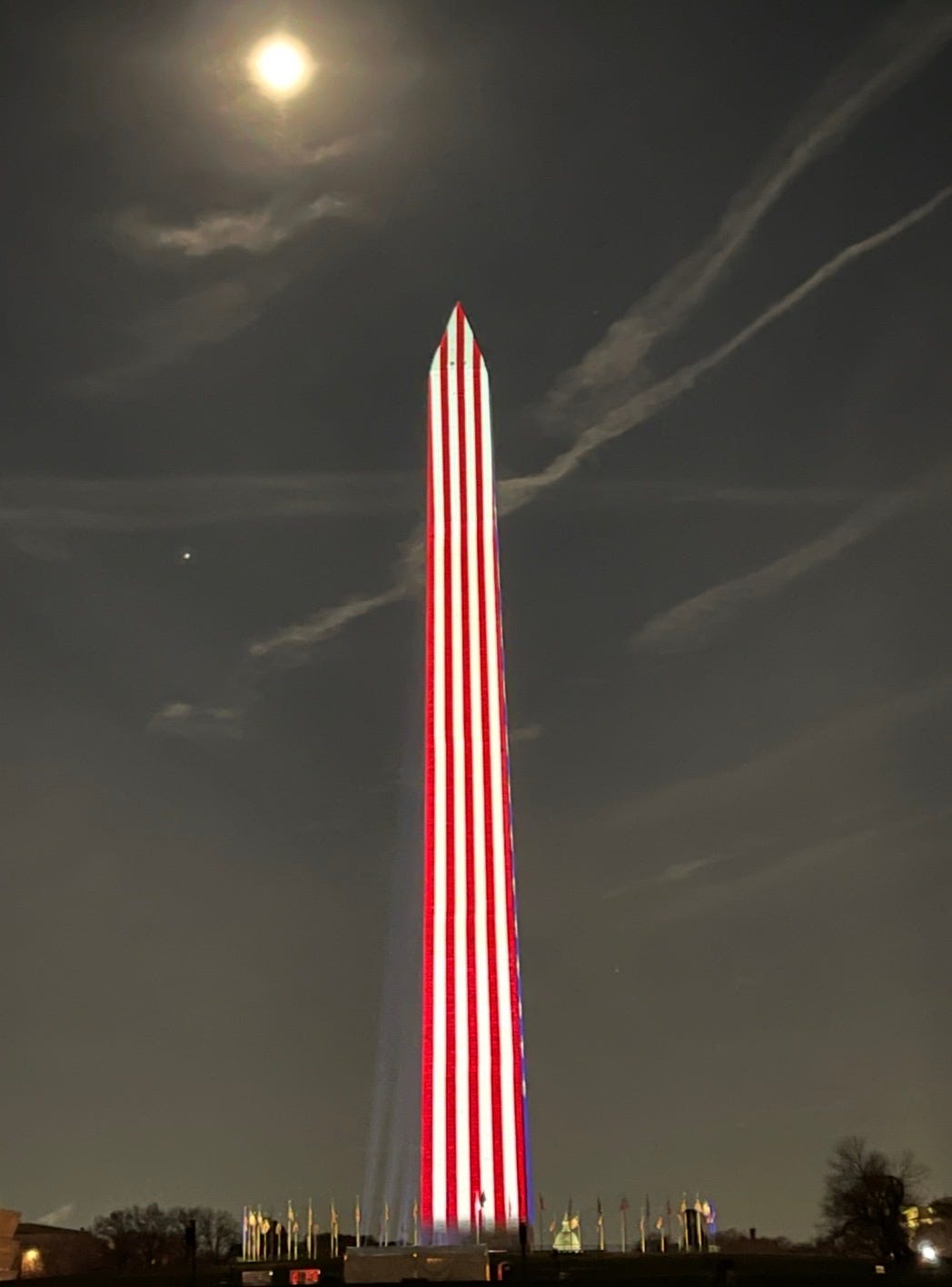 The Washington Monument rocks the District of Columbia