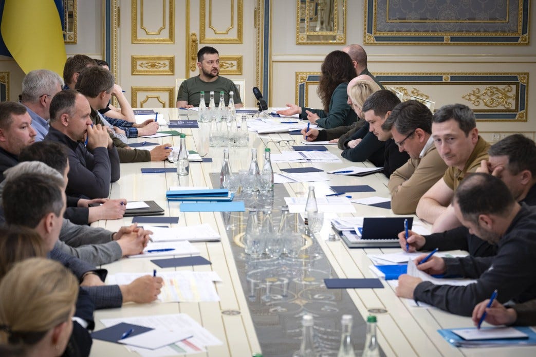 Ukraine's Internal Crisis - by Pascal Lottaz