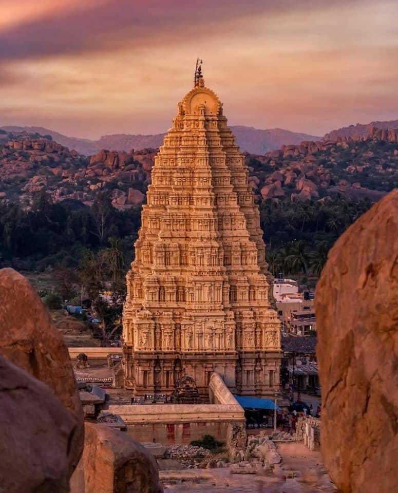 22 Greatest Temples and Religious Buildings in the World