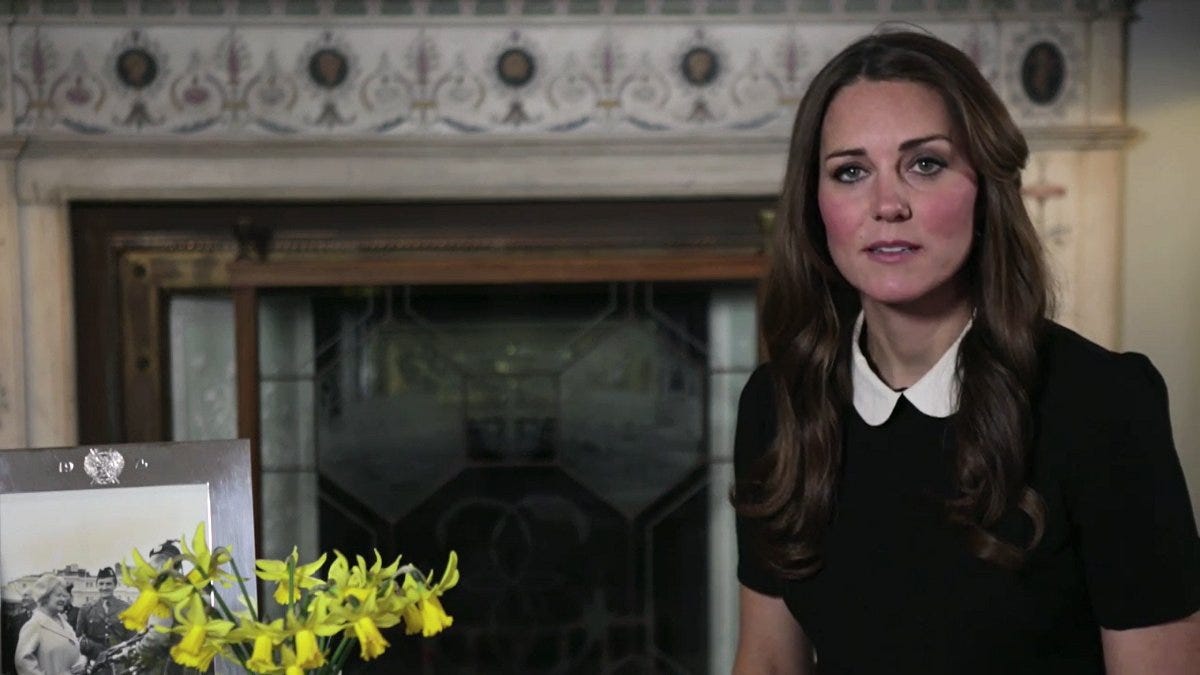 A Royal Jewelry Role Model: The Princess of Wales and the Queen Mother ...