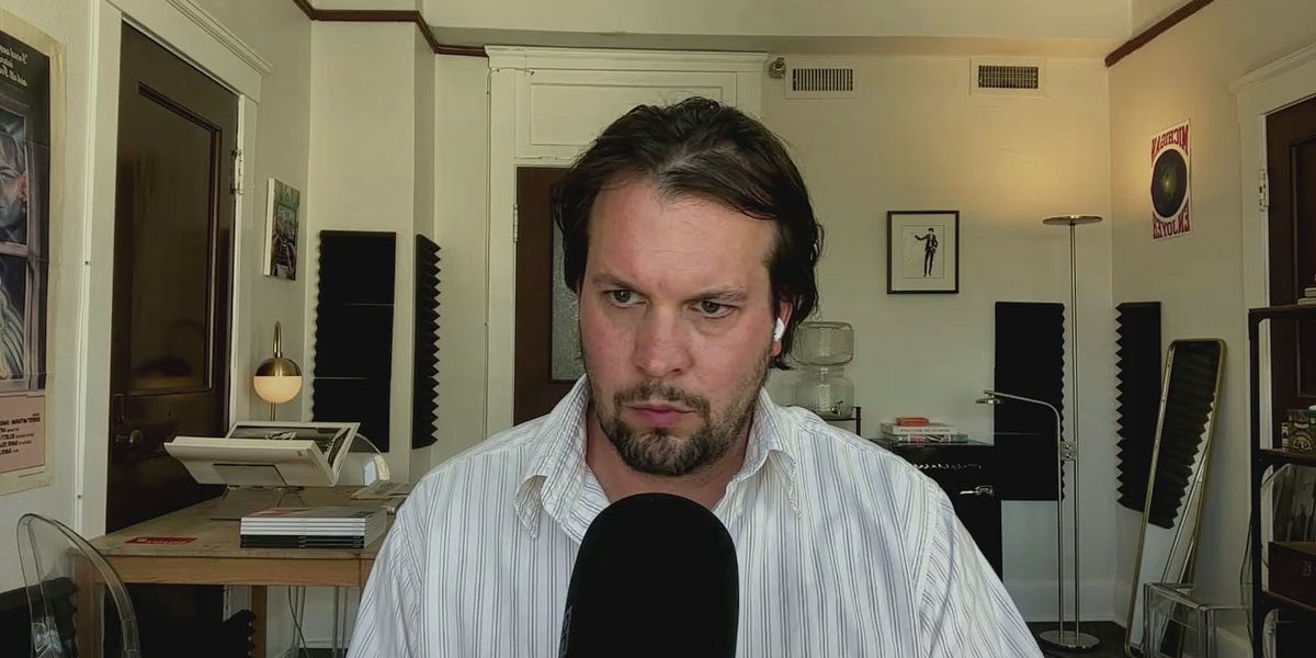 LA Propaganda Analysis - by Isaac Simpson - The Carousel